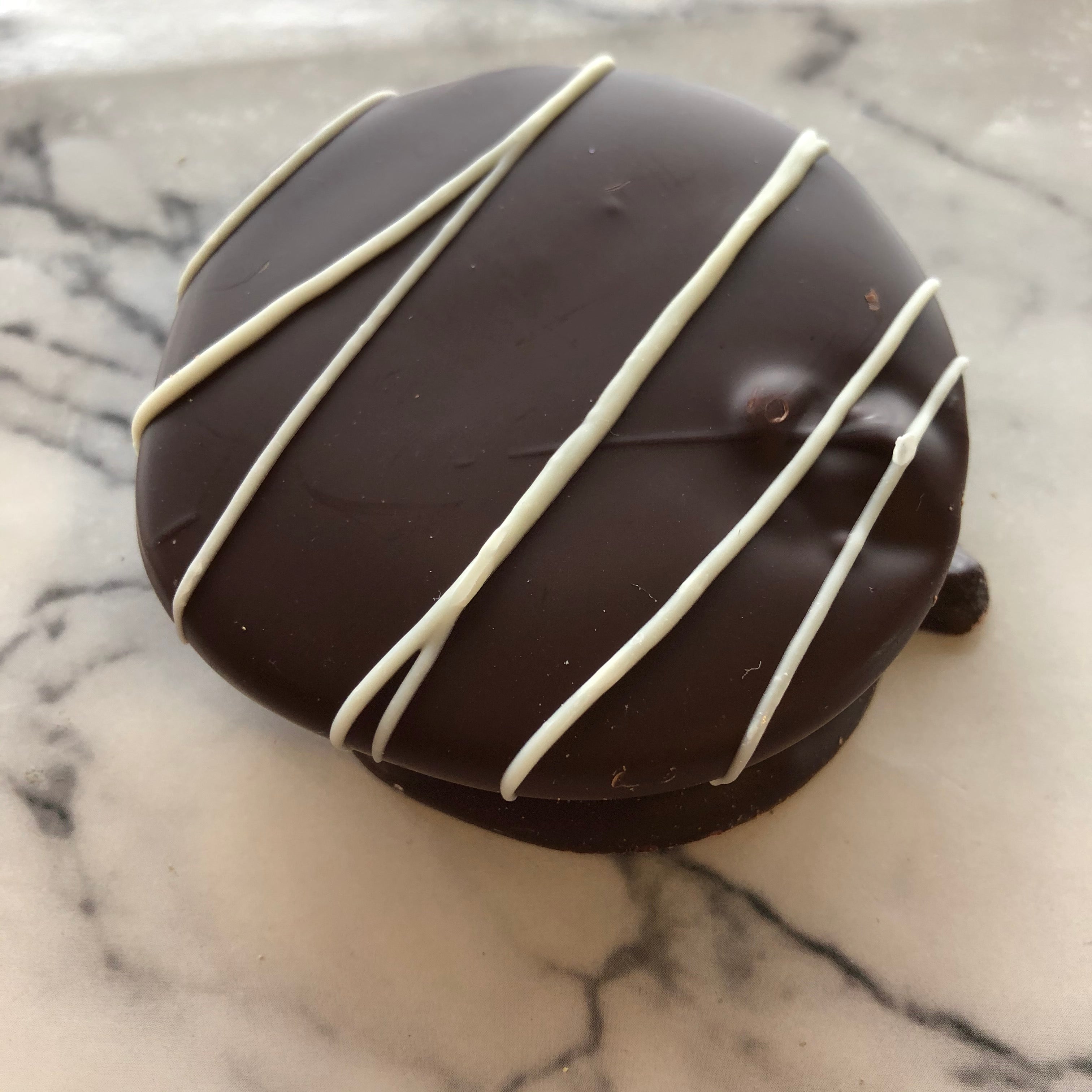 Chocolate Caramel Oreo – The Chocolate Delicacy